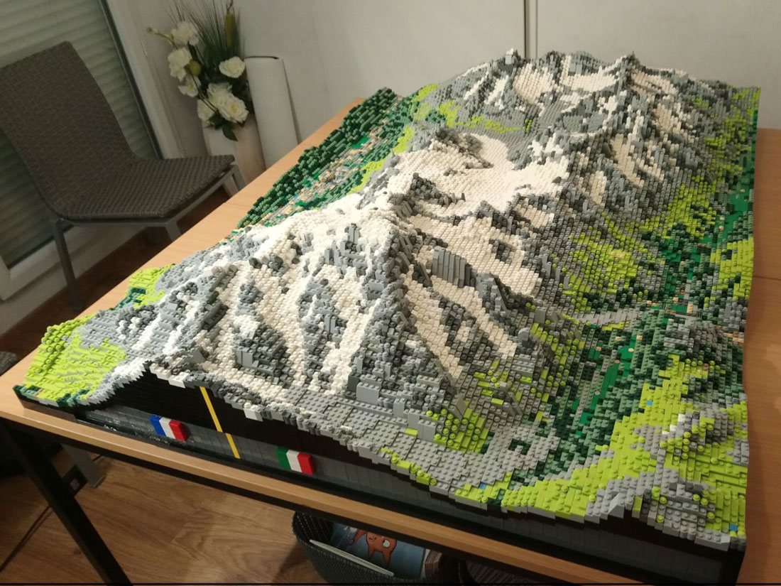 Il massiccio del Monte Bianco costruito con i LEGO - Sestogrado